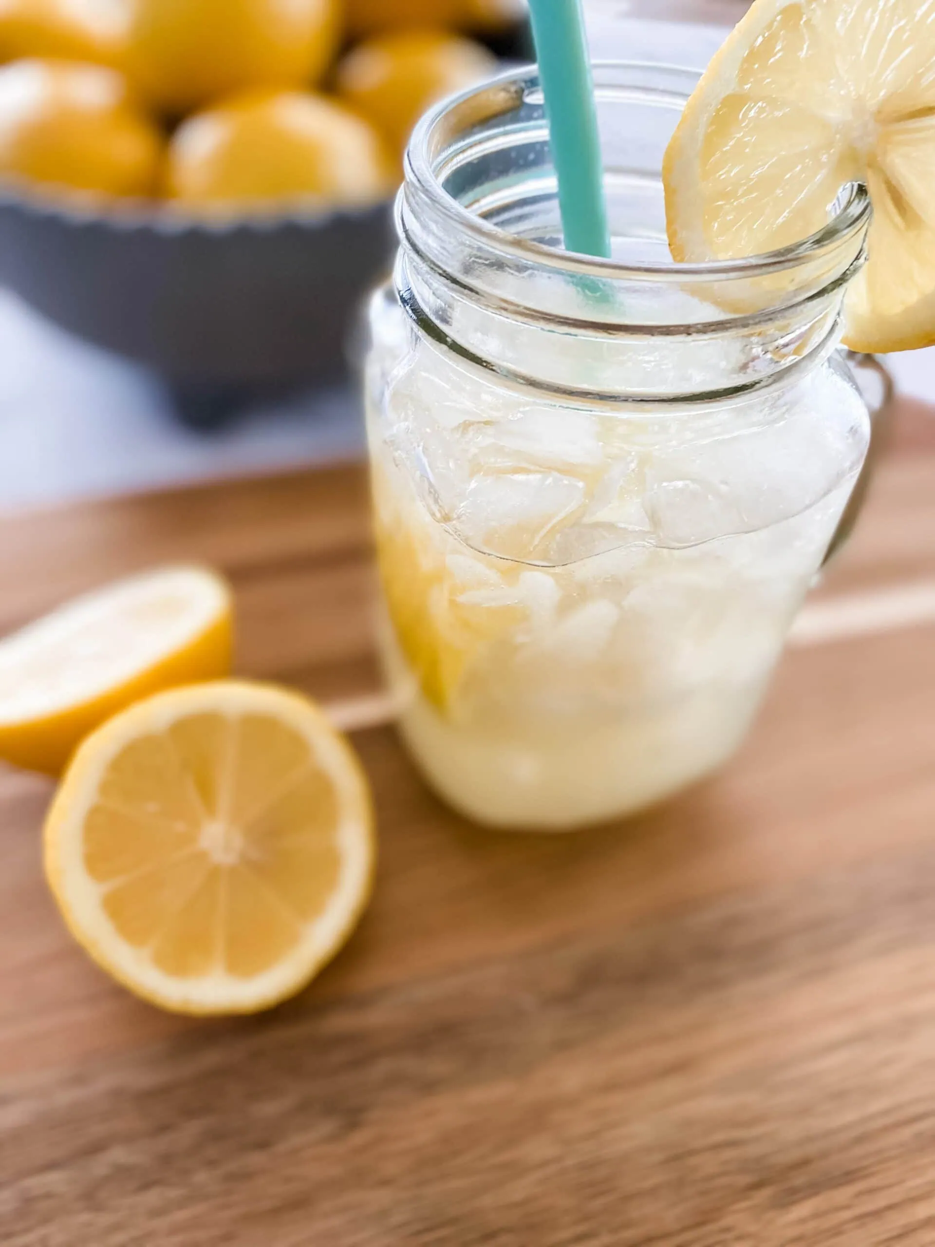 Lemon Shake Up - The Perfect Summer Drink!