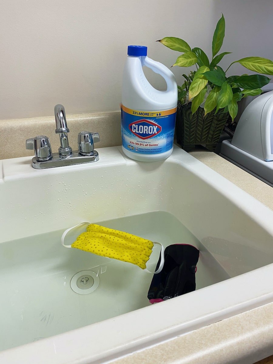 3 Ways to Clean Your Face Mask (Washing Face Masks is SO Important!)