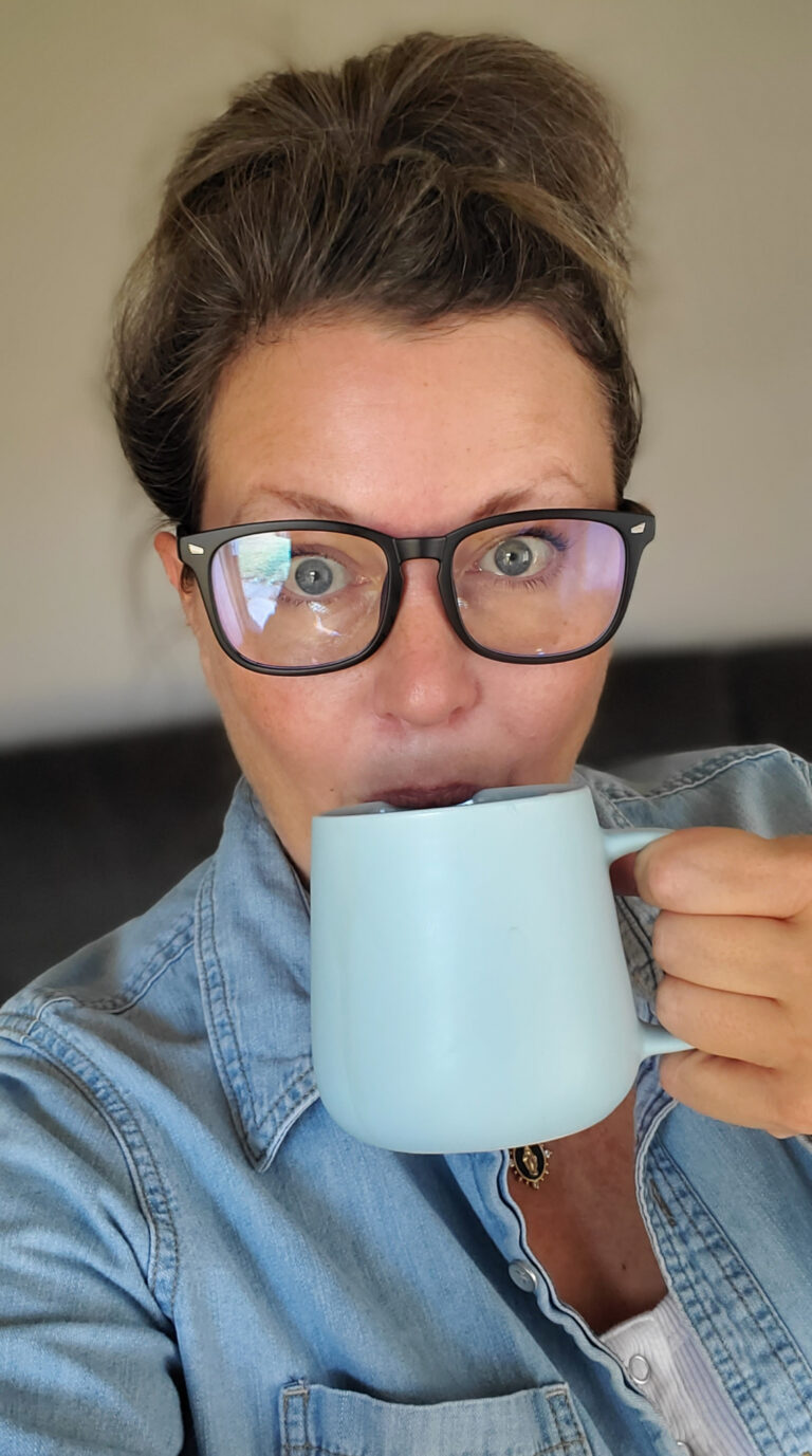 Ion Mug Review: Heated Coffee Mug + Coaster Under $40!