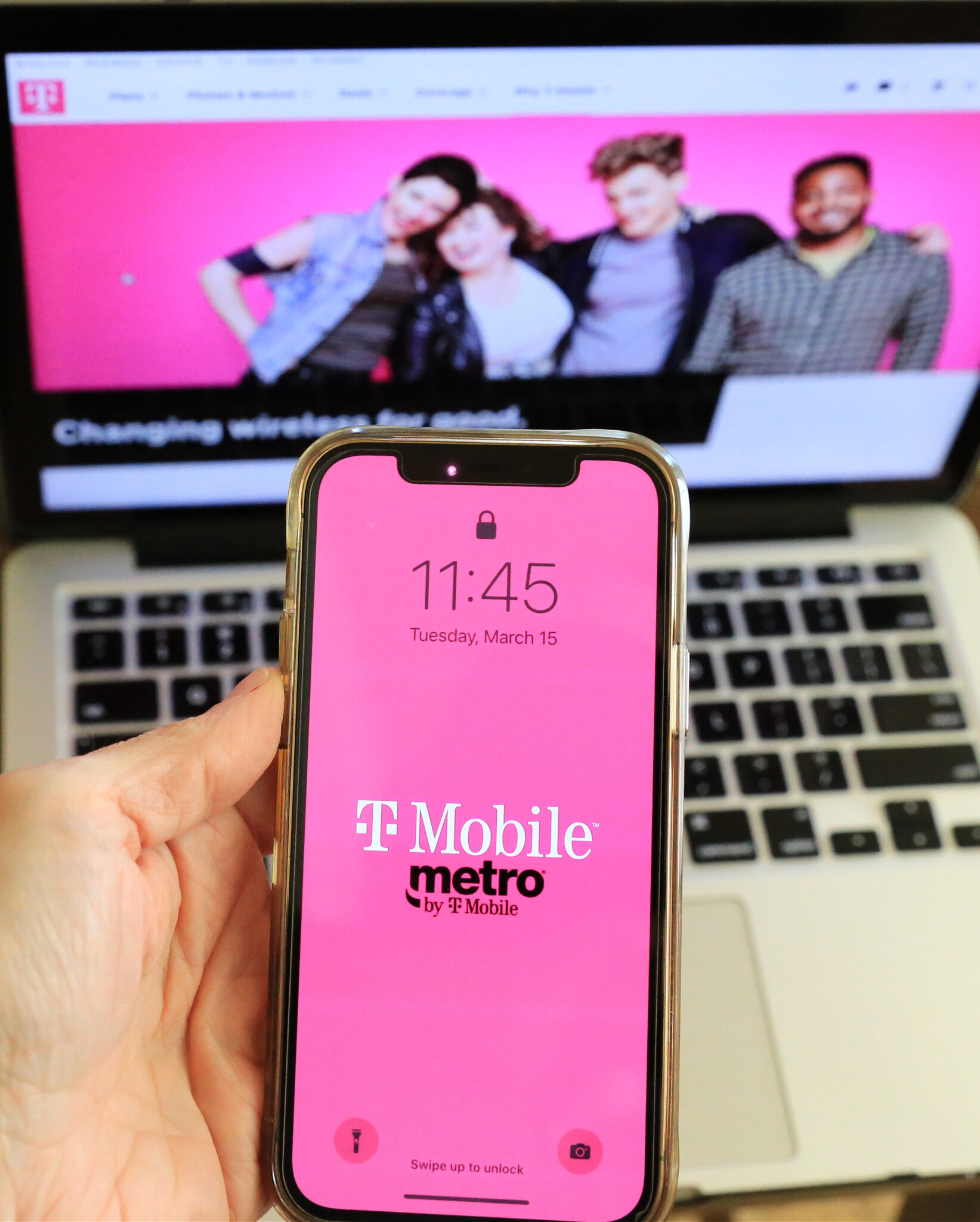 T-Mobile Plans & Perks - Make the Switch & Save Up to $1,000 Per Year!