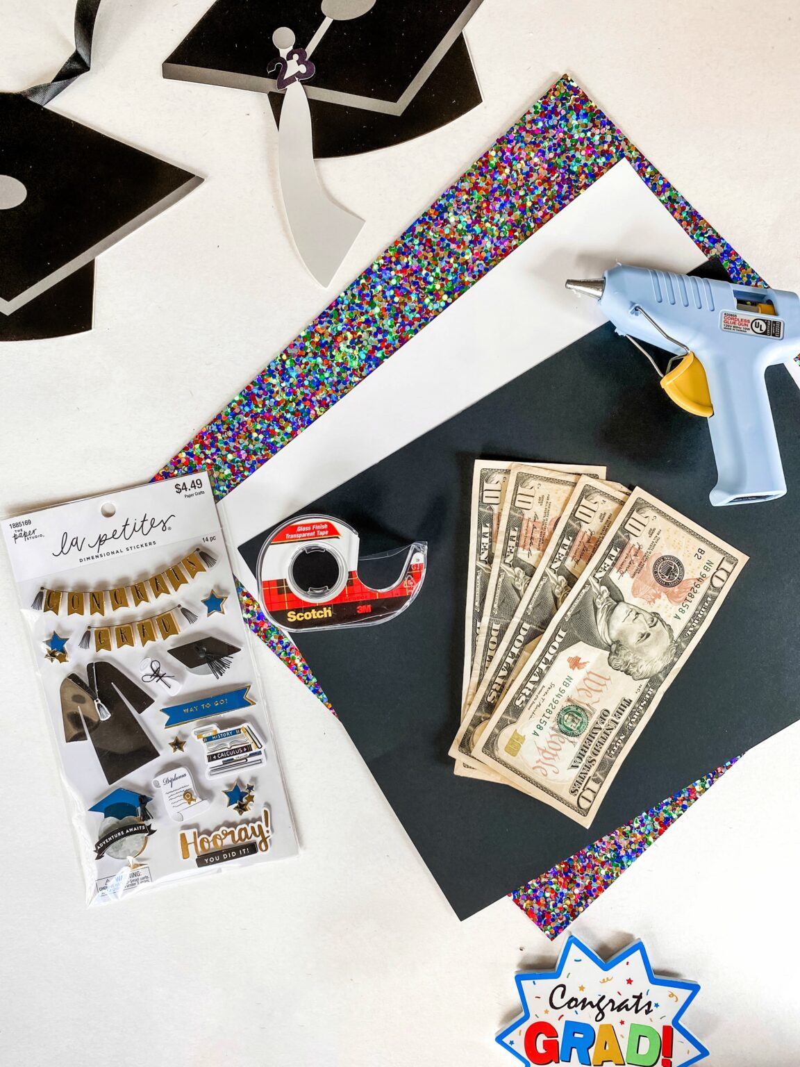 Graduation Money Gift Idea - Try This Grad Badge!