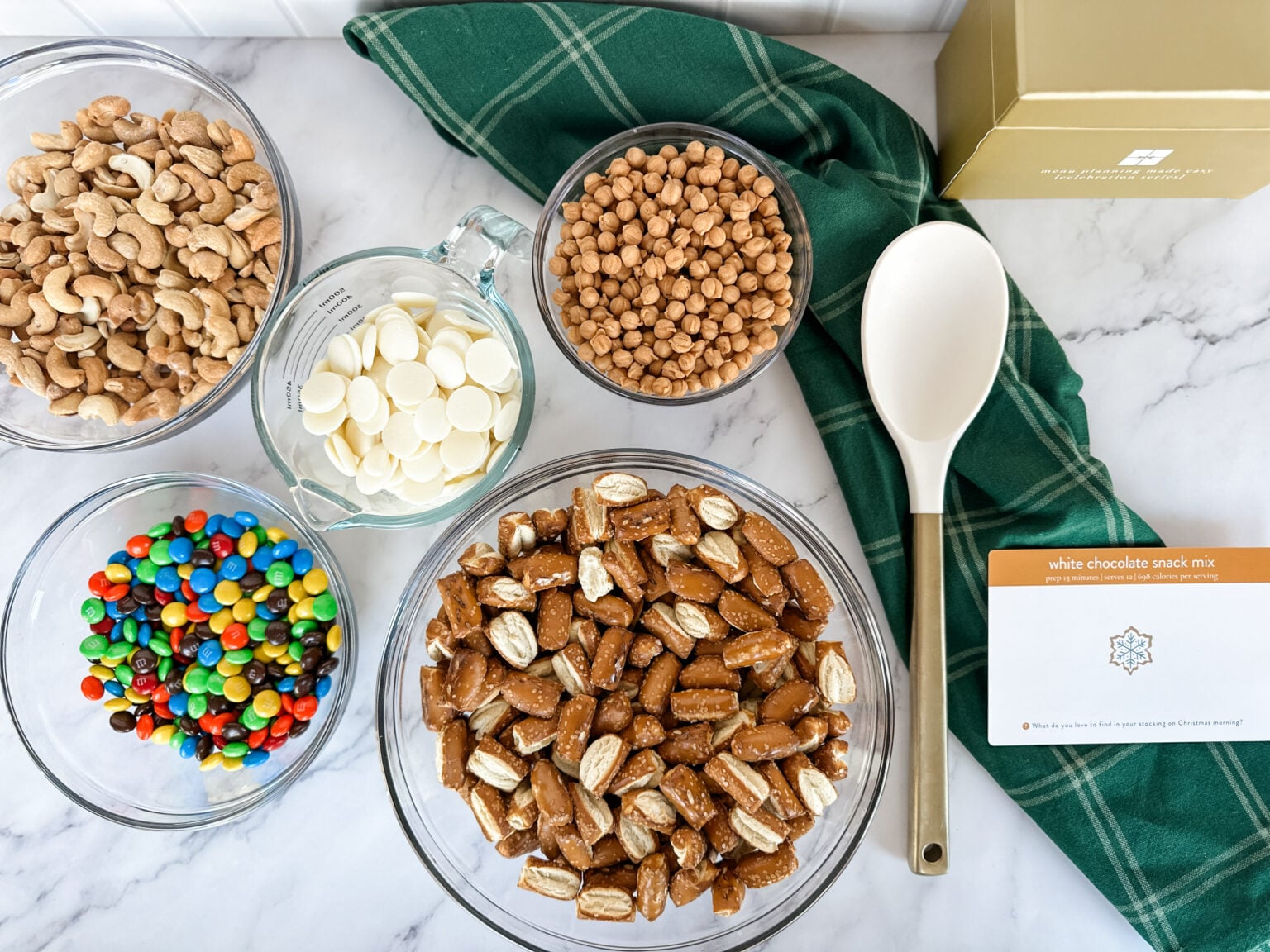 White Chocolate Snack Mix - The PERFECT Christmas Recipe!