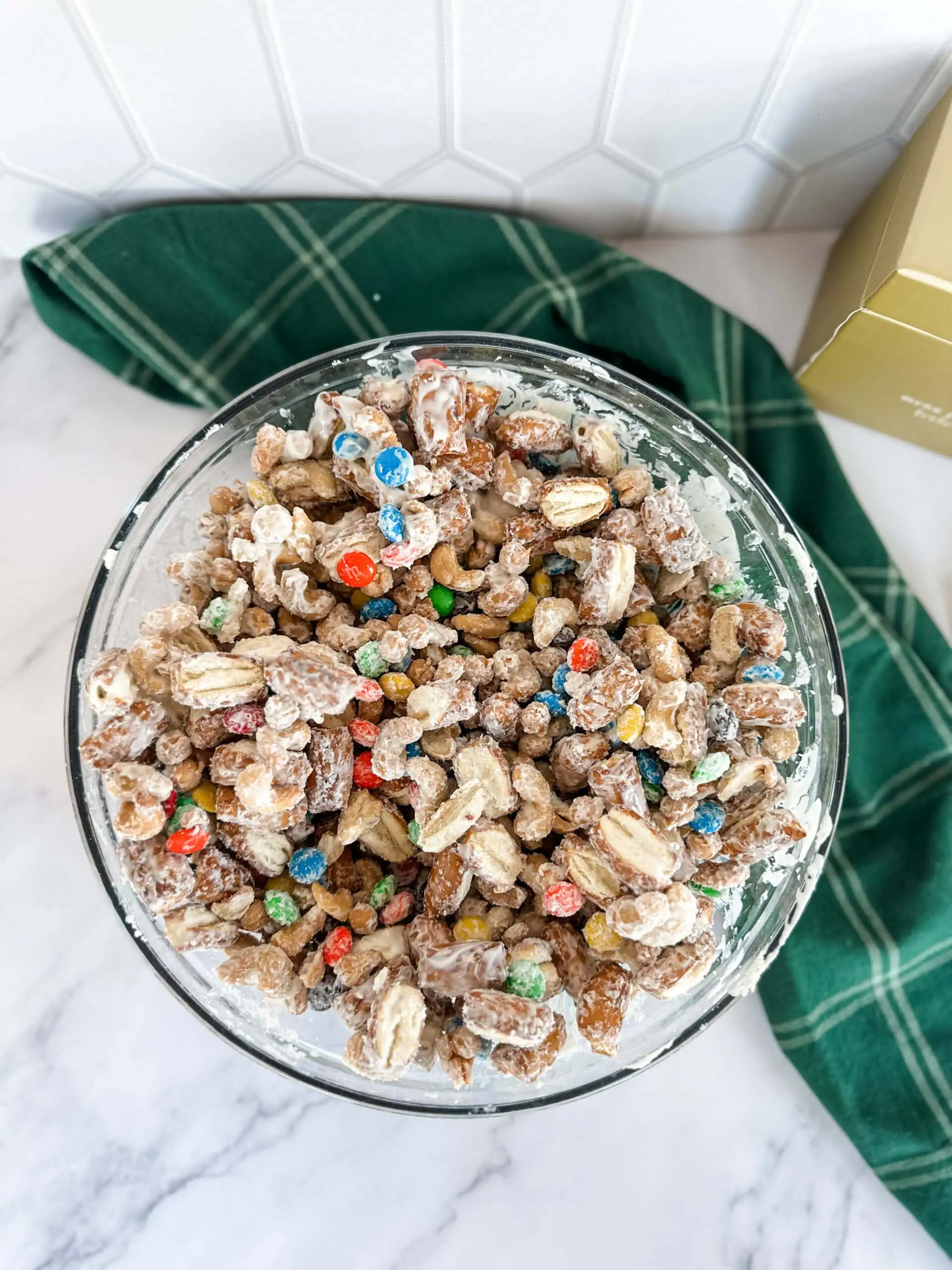 White Chocolate Snack Mix - The PERFECT Christmas Recipe!