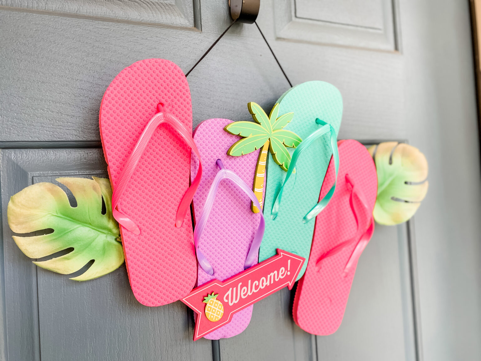 Try This FUN DIY Flip Flop Wreath for Summer!