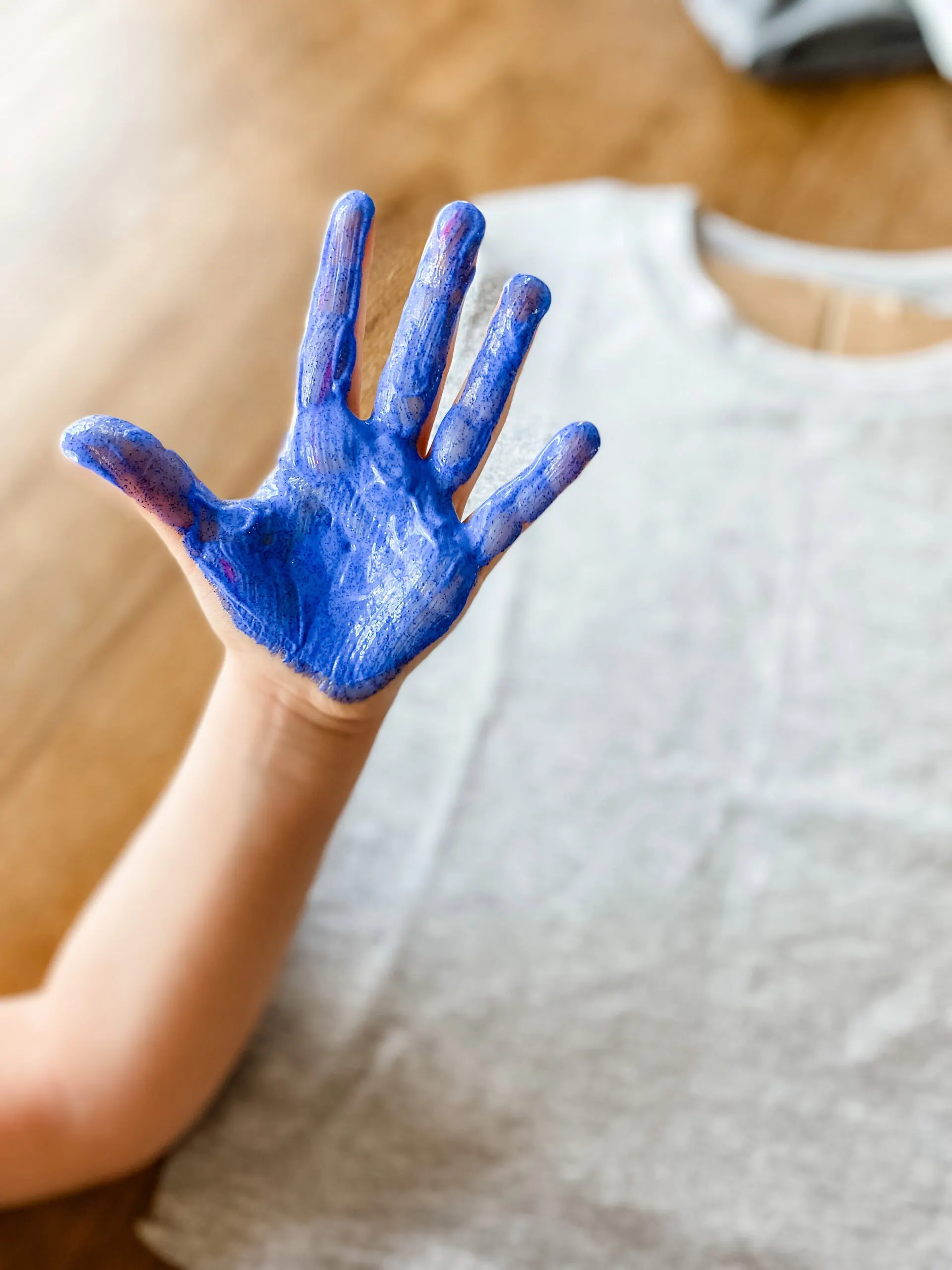 4th of July Handprint Craft - SO Cute & Patriotic!