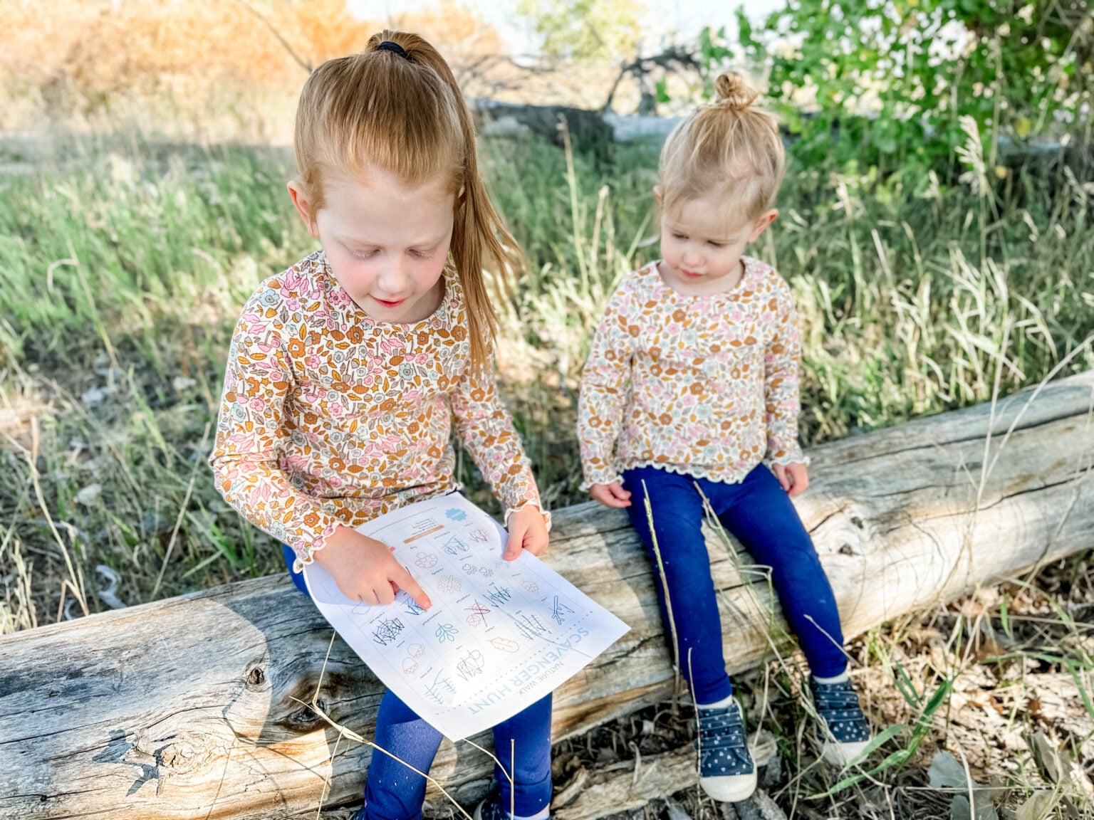 Nature Scavenger Hunt Printable for Kids (LOVE Free Activities!)