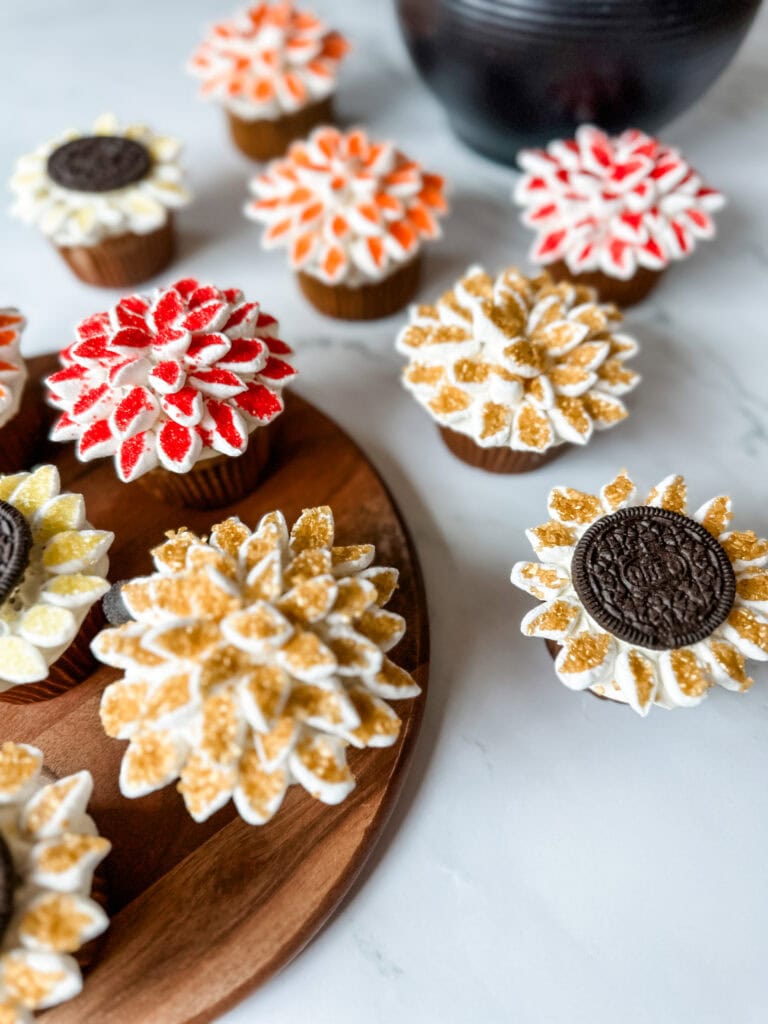 DIY Fall Flower Cupcakes - SO Easy and Adorable!