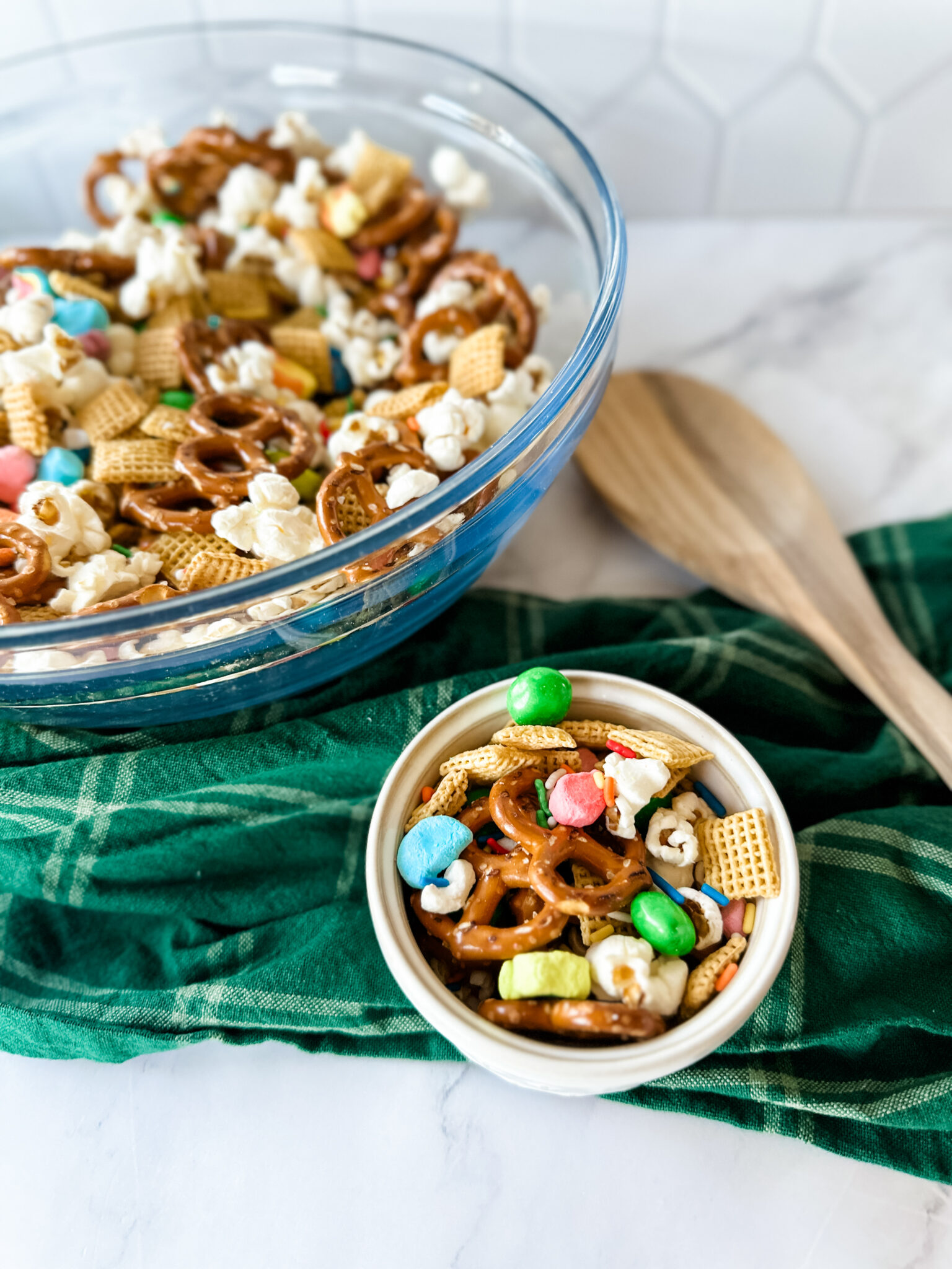 Leprechaun Bait - This St. Patrick's Day Snack Mix is SO GOOD!