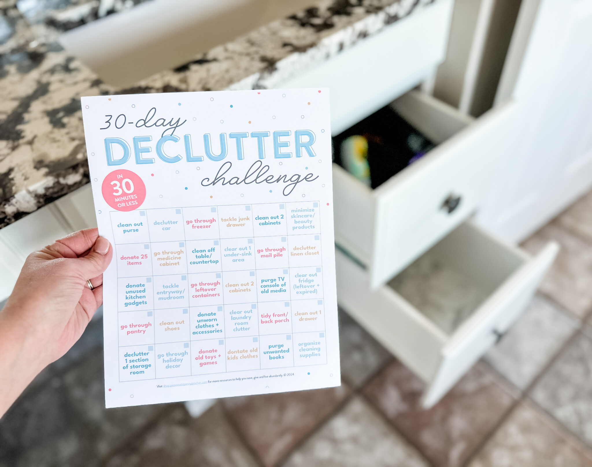 30-Day Declutter Challenge (FREE Printable Calendar!)