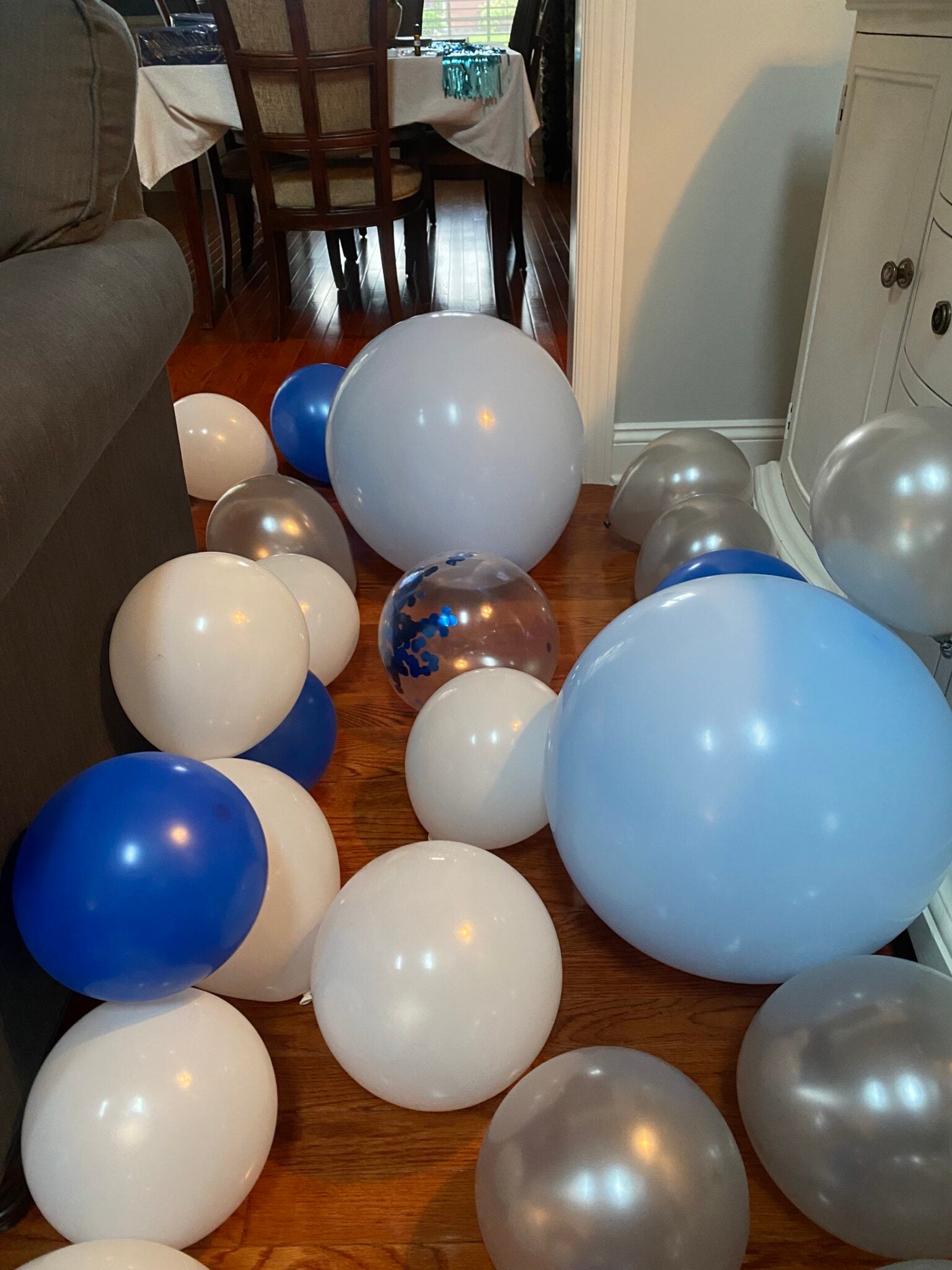 Make a Stunning Balloon Arch (No Experience Needed!)