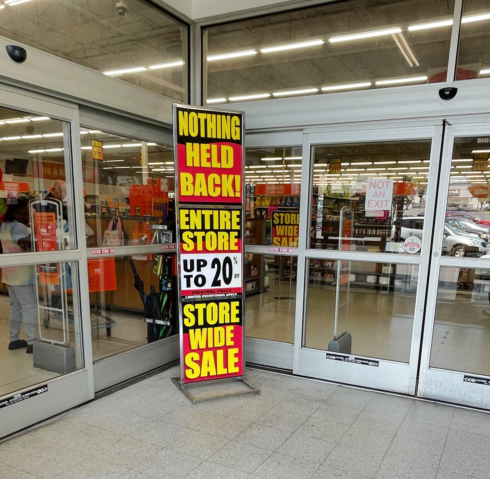 Retail Store Closures in 2024 - Family Dollar, Dollar Tree, & More