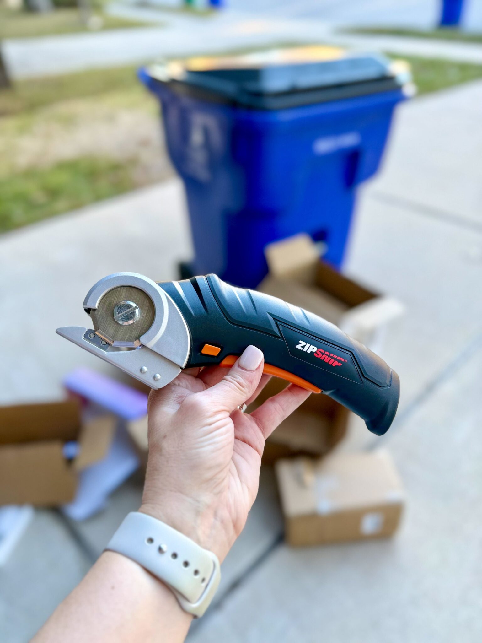 The WORX Rotary Cutter is Great for Cutting Fabric, Boxes & More