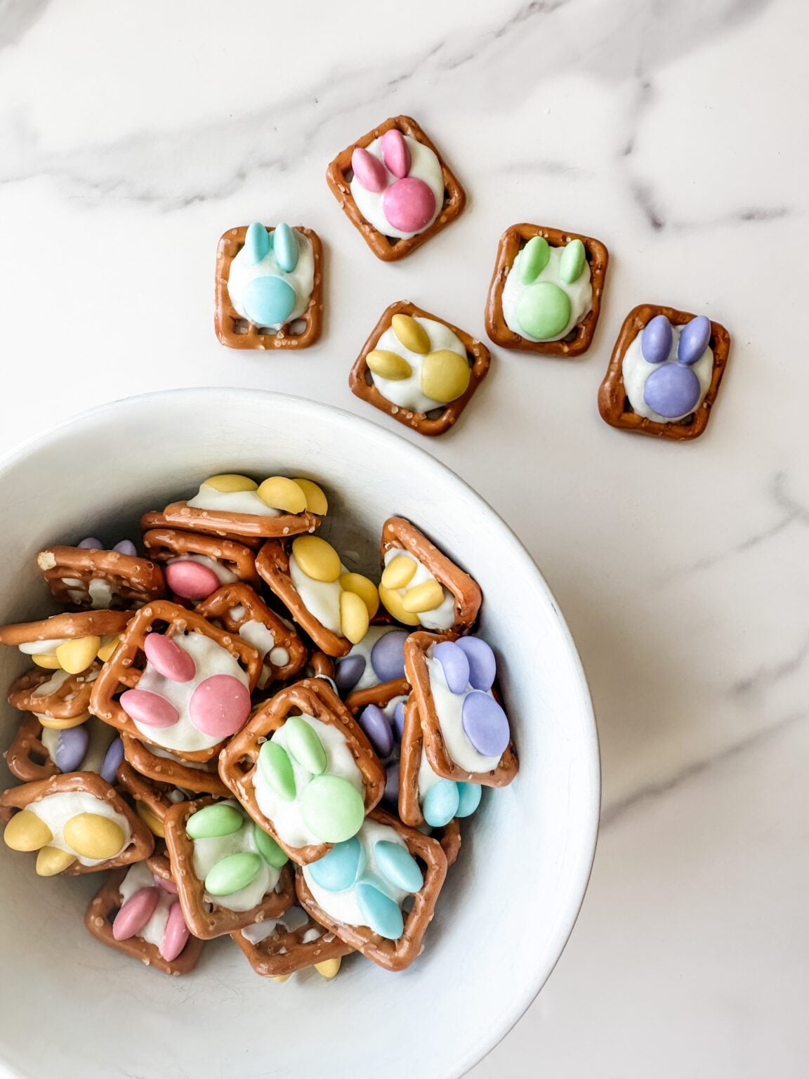 These Bunny and Chick Easter Pretzels Are TOO Cute!