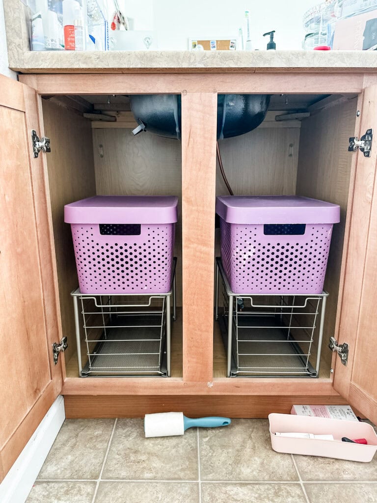 EASY Ways To Organize Your Bathroom!