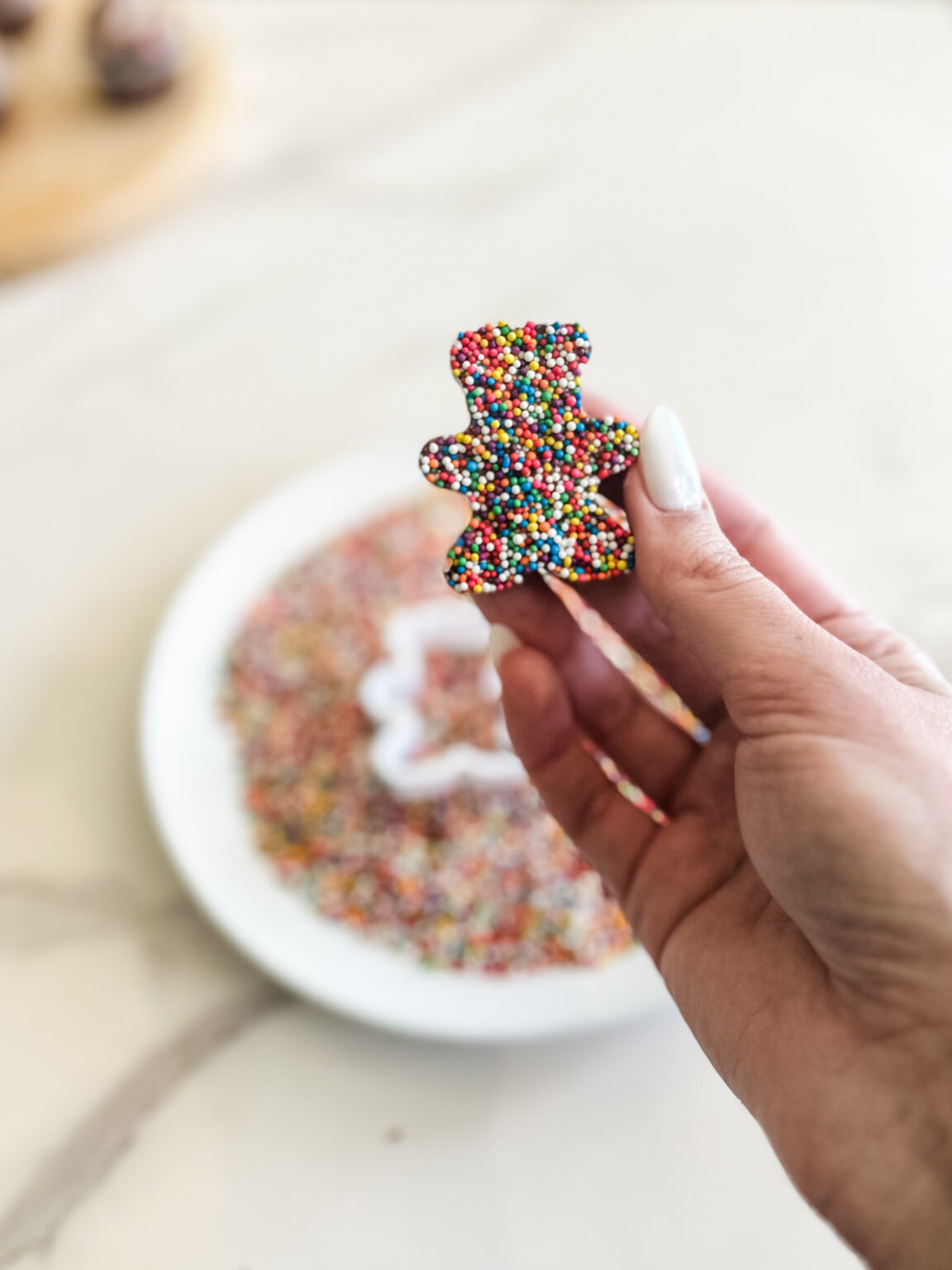 Customize Store-Bought Cakes with this Easy Sprinkles Hack!