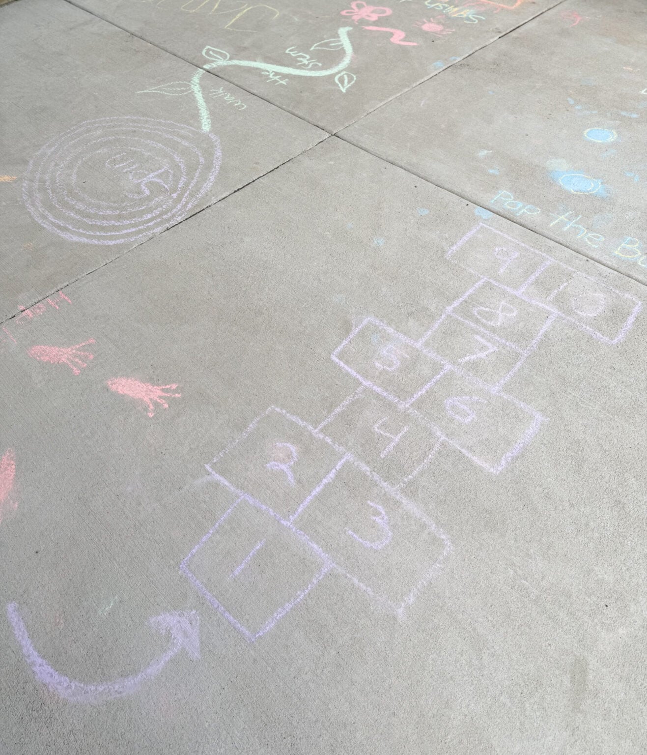 Sidewalk Chalk Obstacle Course (Tips and Tricks to Make Yours!)