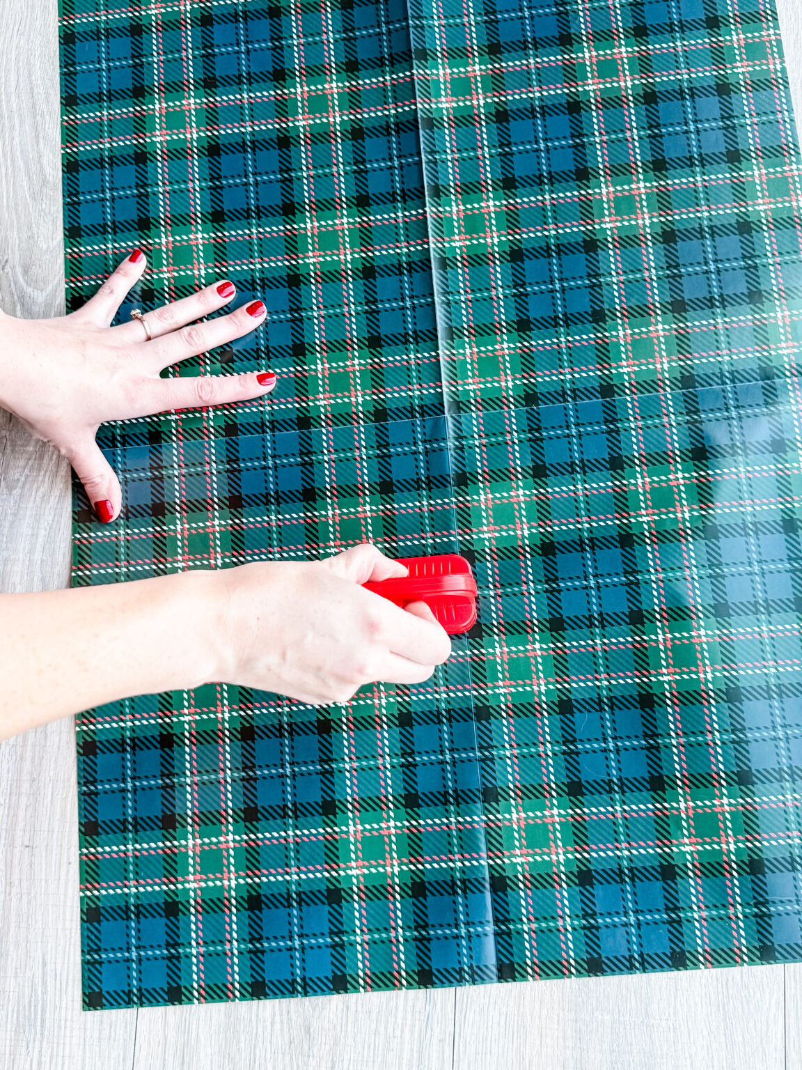 Christmas Wrapping Paper Cutter Tool - Our Review!