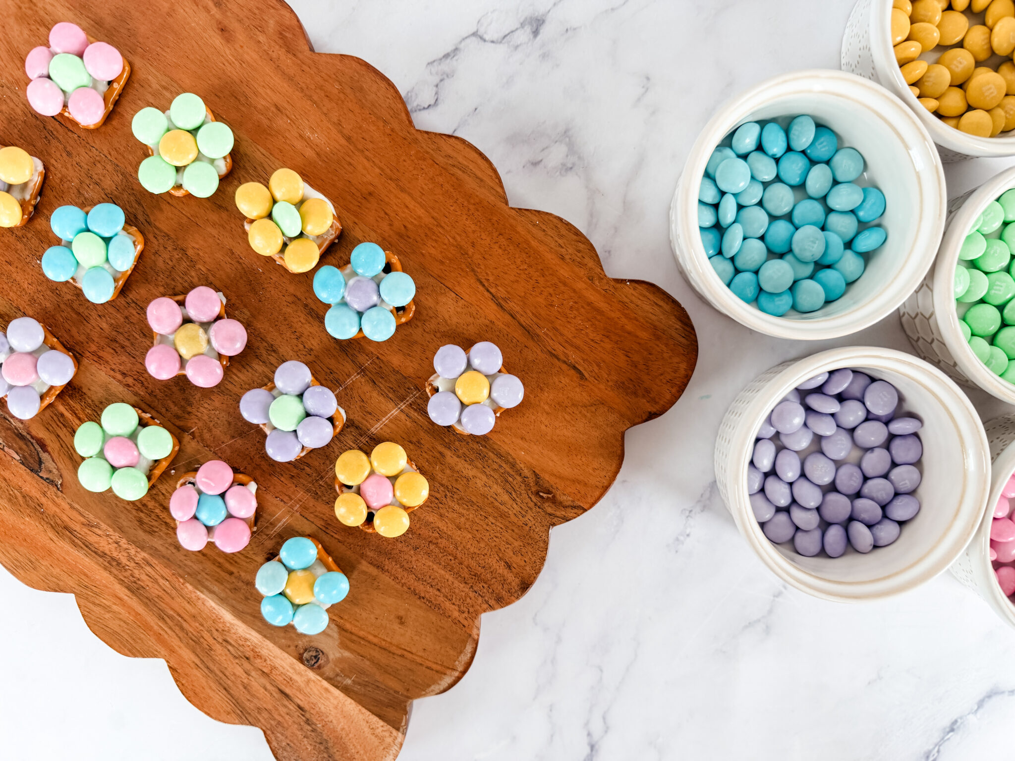 How Cute Are These Flower Pretzel Bites for Spring??